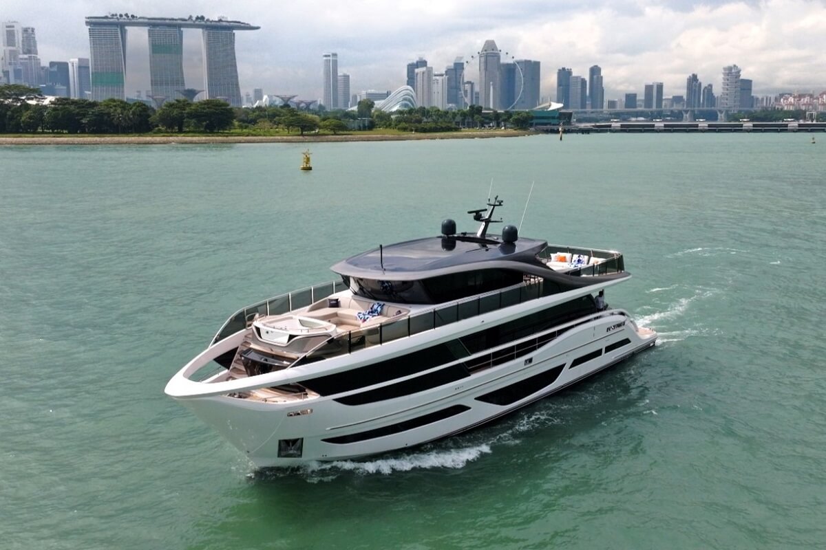 Singapore’s first Princess X95 cruises around city | Yacht Style