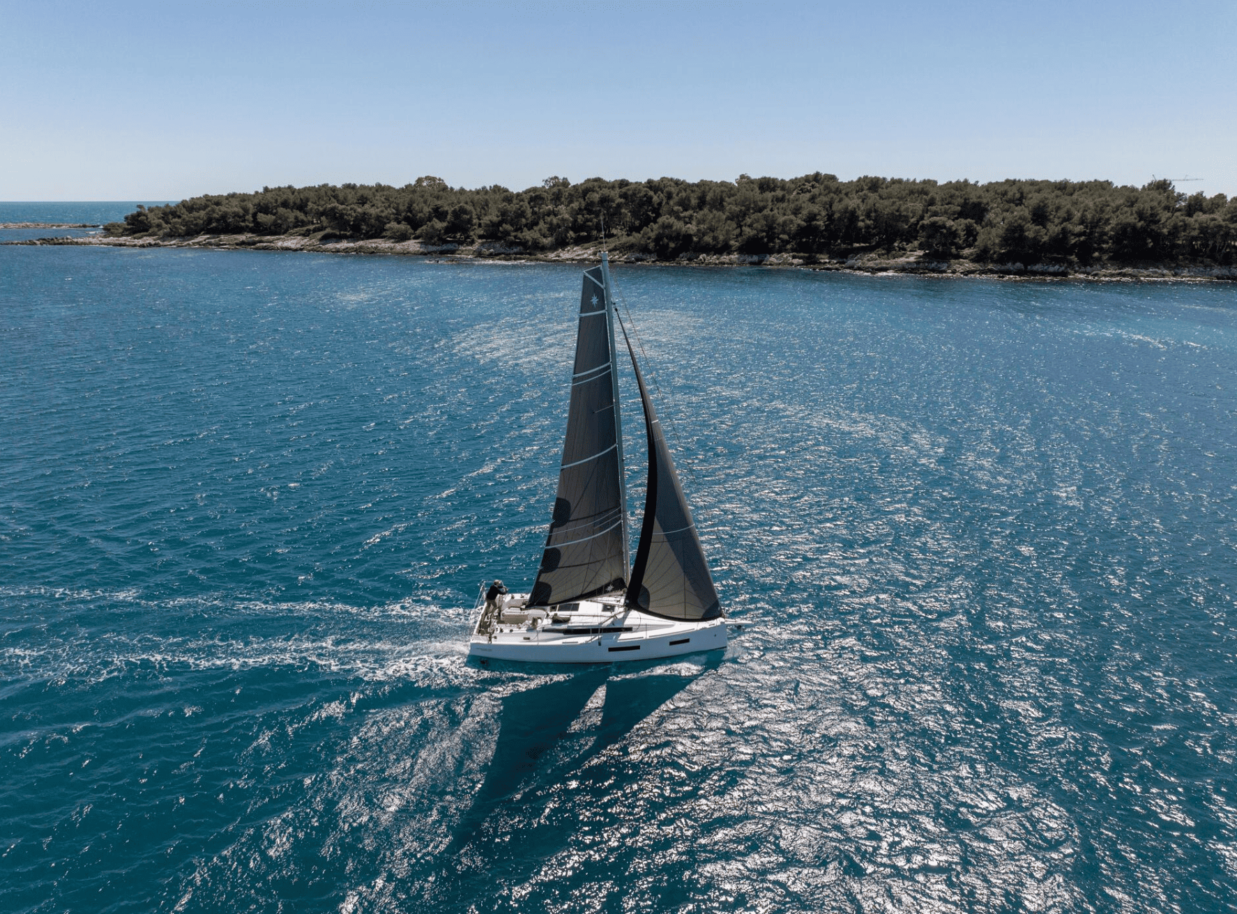 Jeanneau unveils impressive new models at Cannes | Yacht Style